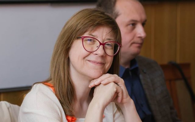 “Hipsteriţa” CSM, inconfundabila judecătoare Andrea Chiş: 12.967 de ...